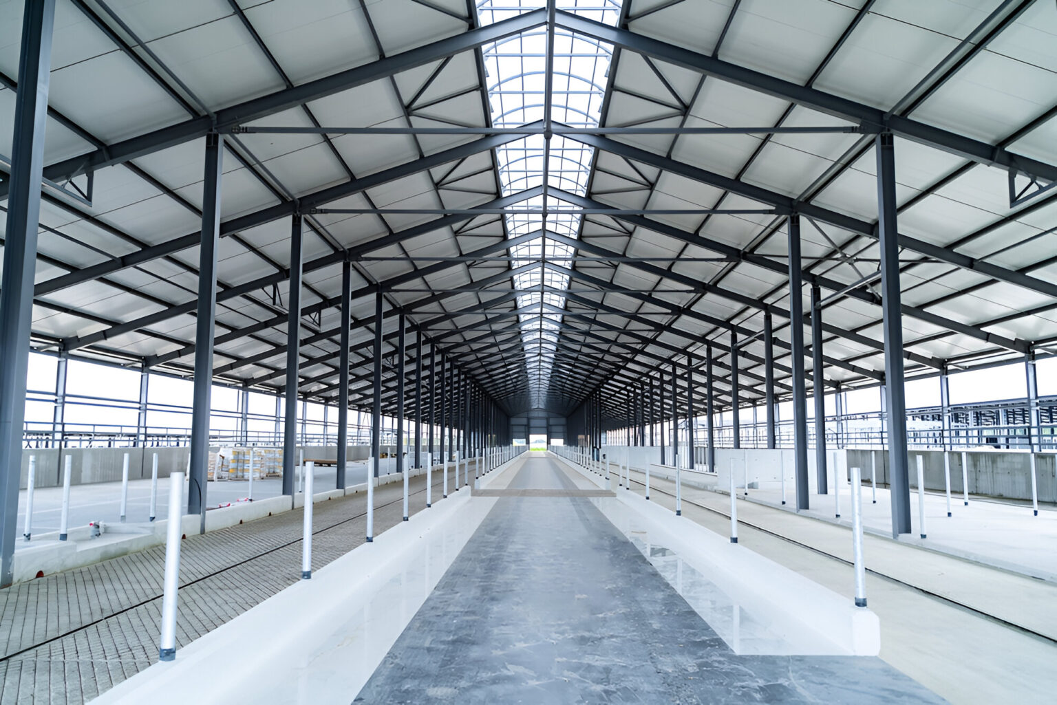 Pre Engineered Metal Building in India - Metalliic Pre Fab Pvt. Ltd.